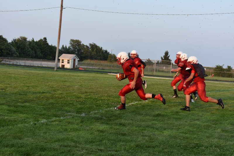 Quinter Schools - Bulldogs Gear Up to Kick Off New Season
